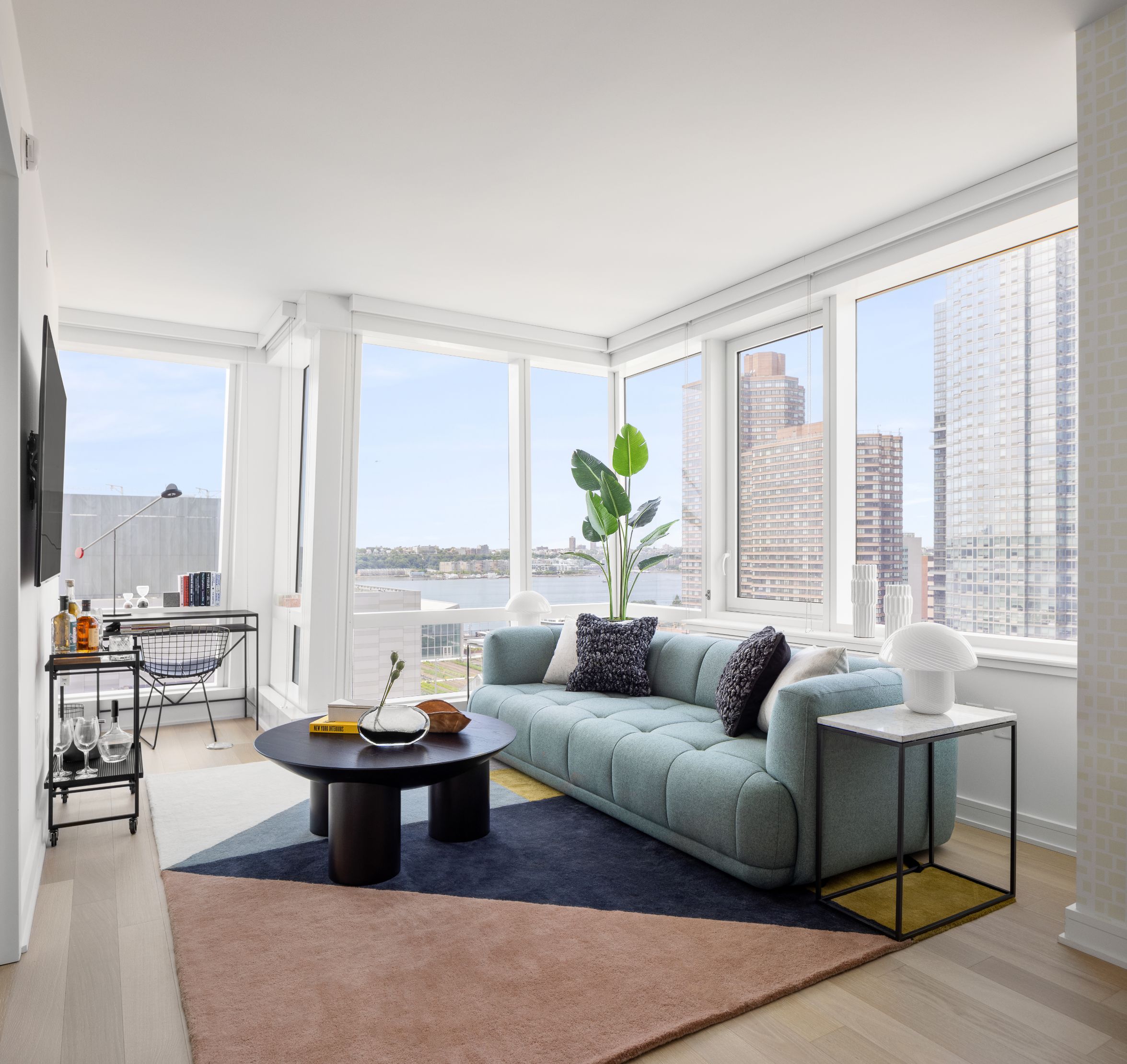 Lyra NYC | Studio, One & Two Bedroom Luxury Residences